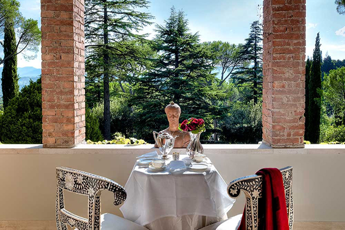 Villa Royale, stunning neo-gothic villa in Vald'Orcia, sleeps 12