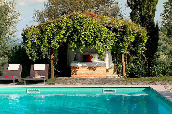 Villa Royale, stunning neo-gothic villa in Vald'Orcia, sleeps 12